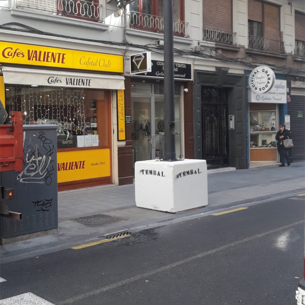DADOS DE HORMIGÓN FALLAS - Tembal